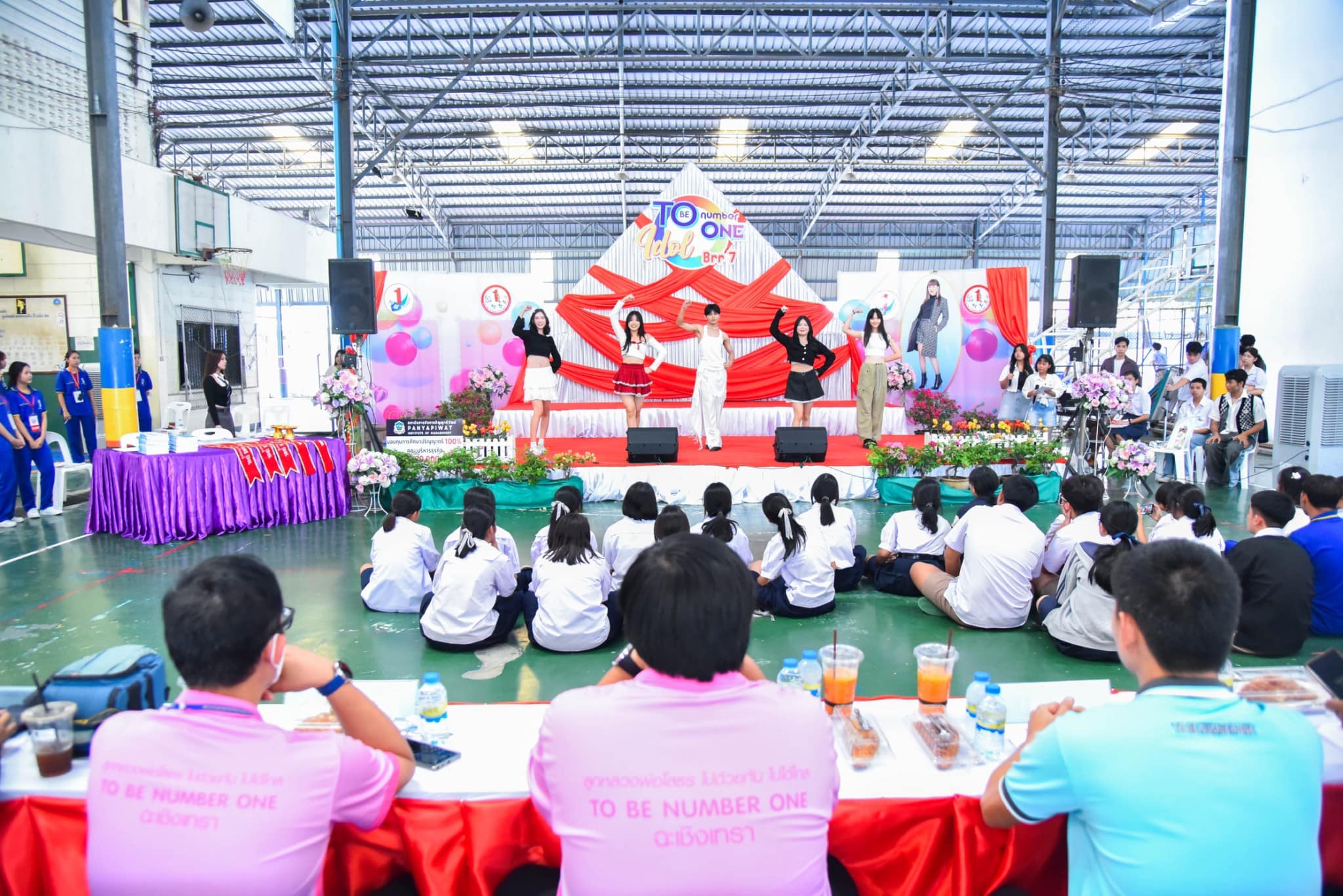 ชมรม TO BE NUMBER ONE BRR จัดกิจกรรมประกวด "TO BE NUMBER ONE IDOL ...